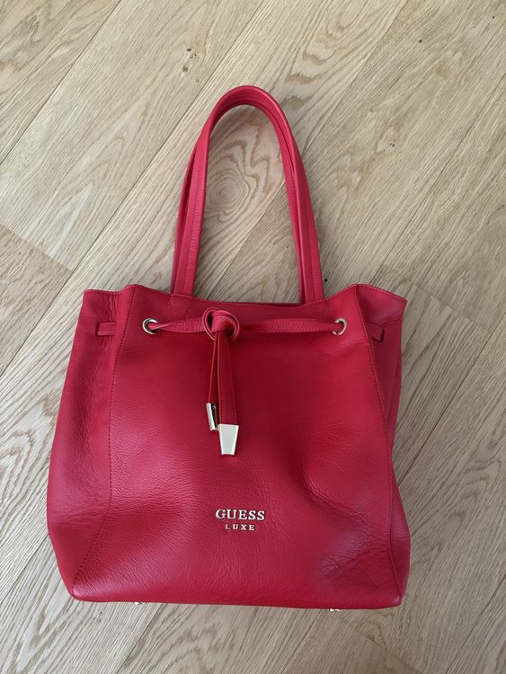 Sac Guess Luxe rouge en cuir (Neu und originalverpackt) in Lonay für ...