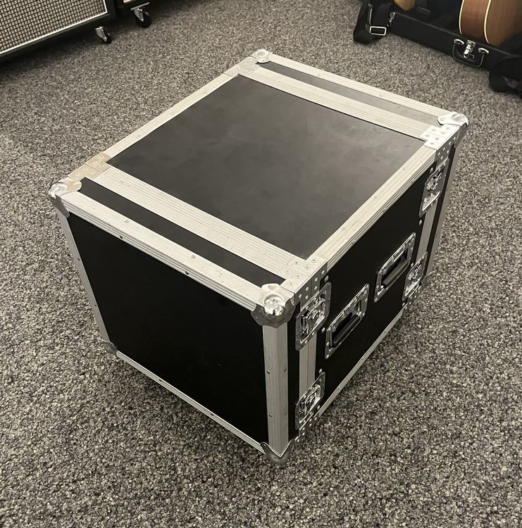 19 Zoll Rack mit 10HE und Rollen (Gebraucht) in Möriken für CHF 46 – nur Abholung auf Ricardo kaufen