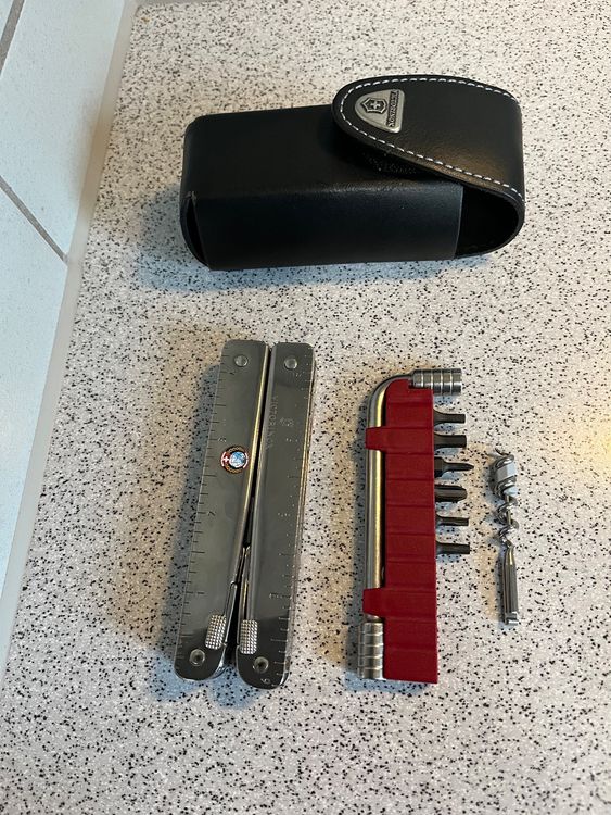 Victorinox Swiss Tool Plus | Kaufen auf Ricardo