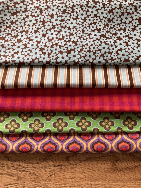 Stoffpaket (Gebraucht) in Neuenkirch für CHF 20 – mit Lieferung auf ...