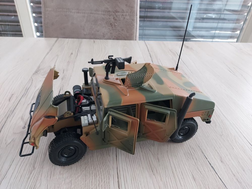 Hummer Humvee Maisto 1:18 (Gebraucht) in für CHF 21 – mit Lieferung auf ...