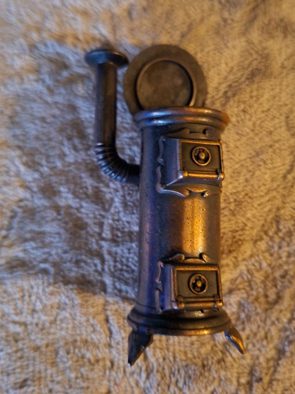 Älterer Ofen-Spitzer aus Metall auch fürs Puppenhaus (Neu (gemäss ...