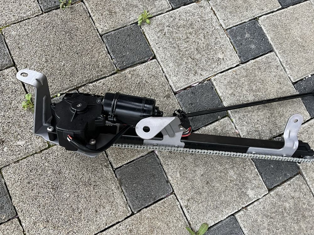 Antrieb Heckklappe Mercedes V Klasse A4477600003 (Gebraucht) in Wangen ...