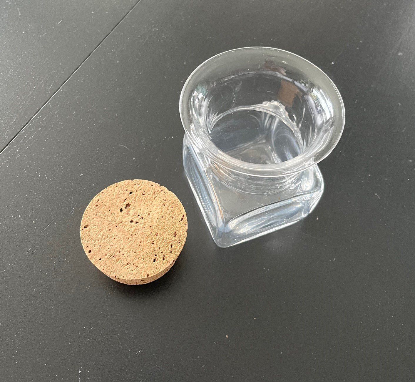 Bonbonnière rétro en verre carré avec couvercle liège (D'occasion) à ...