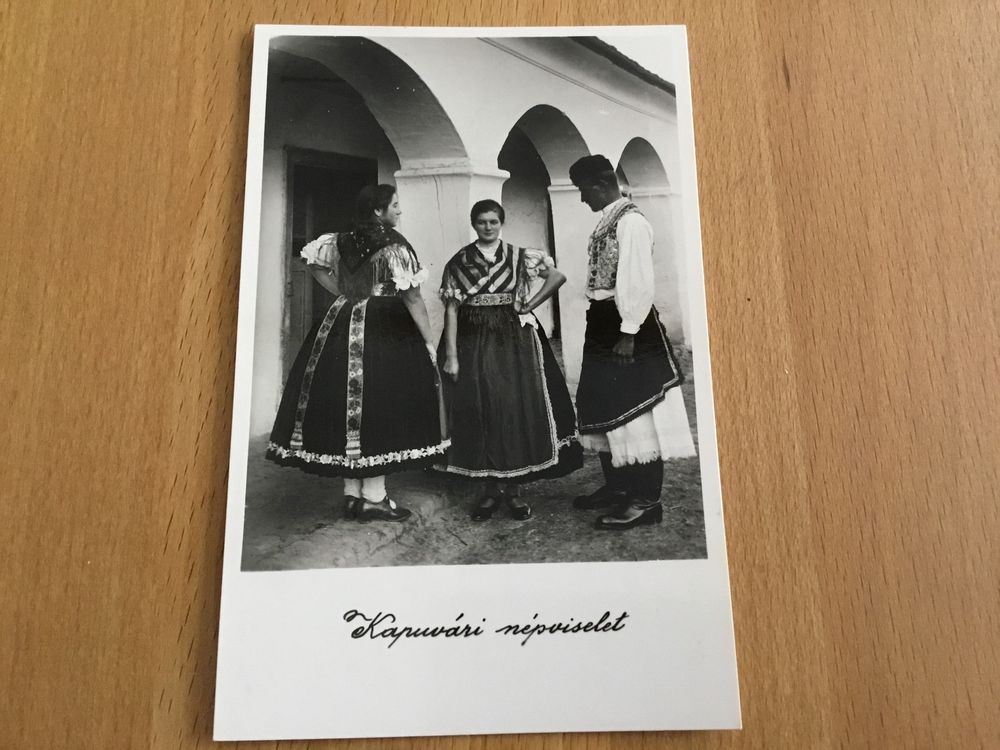 Ungarn - Kapuvárer Volkstracht (Gebraucht) in Kerzers für CHF 1 – mit ...