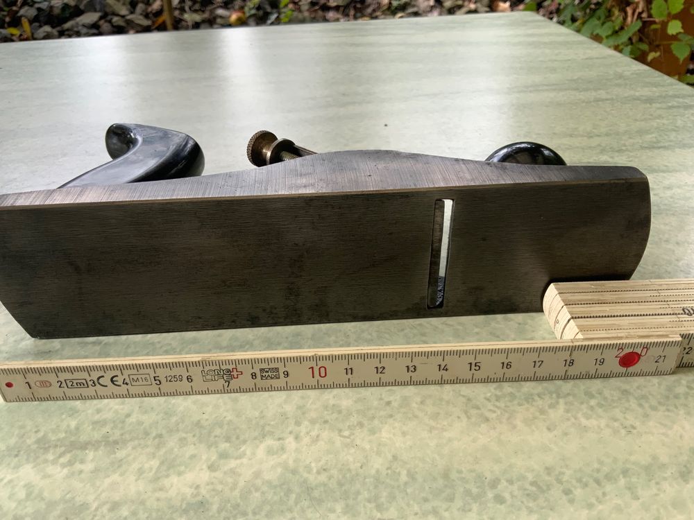 Alter Hobel aus Metall (Gebraucht) in Willisau für CHF 18 – mit ...