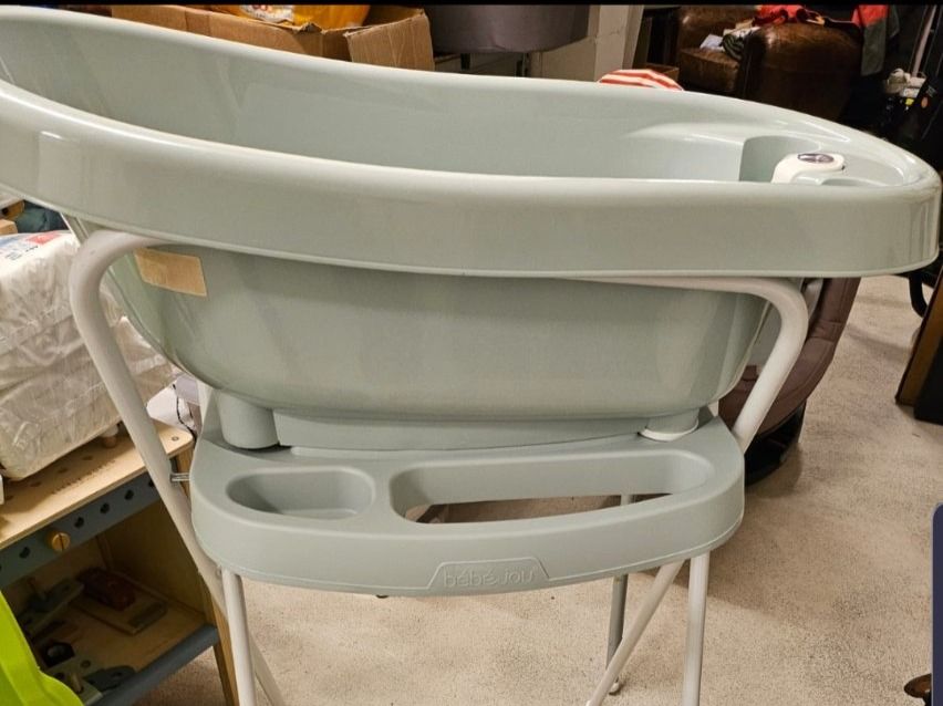Babybadewanne mit Ständer Bébéjou (Gebraucht) in für CHF 14 – nur ...