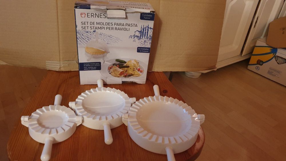 Ernesto Teigformer-Set (Gebraucht) in Kallnach für CHF 9 – mit ...