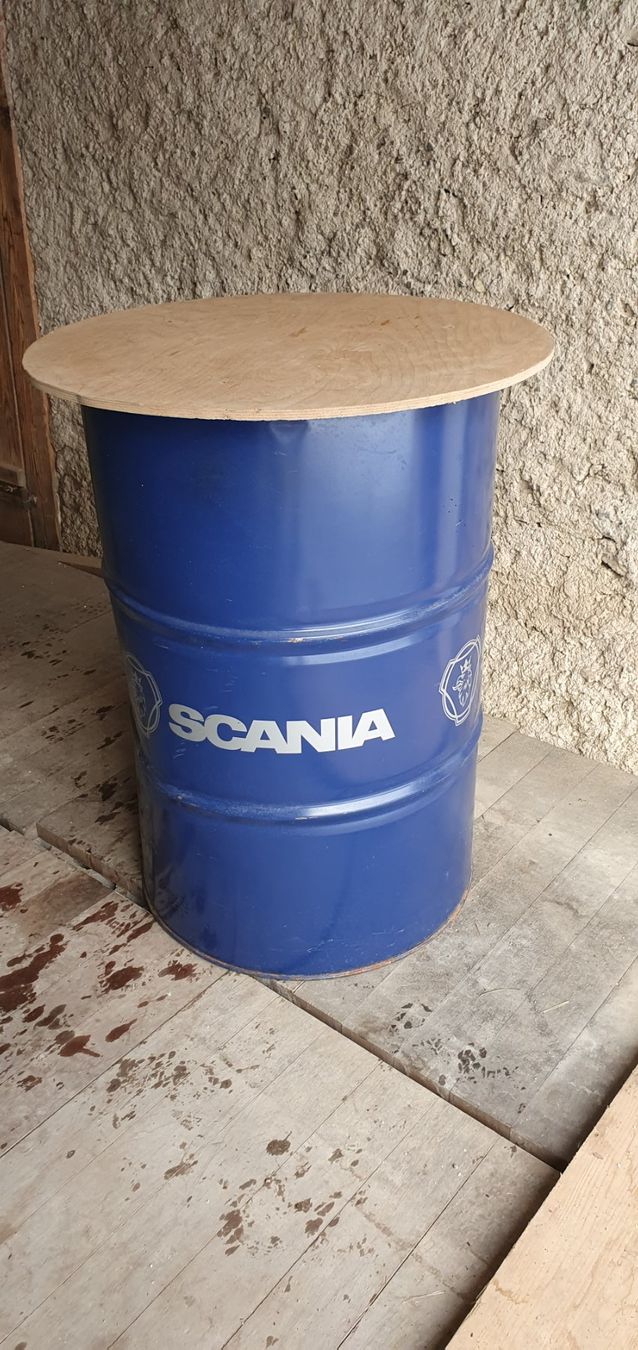Scania Ölfass Stehtisch Bar Tisch Party (Gebraucht) in Morgarten für ...
