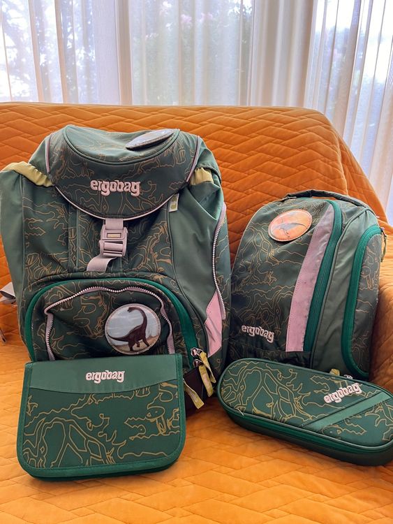 Ergobag Cubo DinosauriBär Schulranzen Set 4tlg | Kaufen auf Ricardo