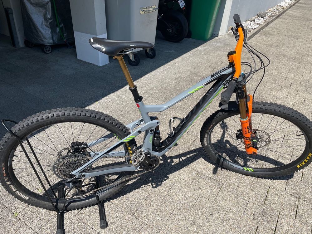 Scott Genius 920 Grösse M Jg. 2018 grau / grün (Tuned) (Gebraucht) in ...