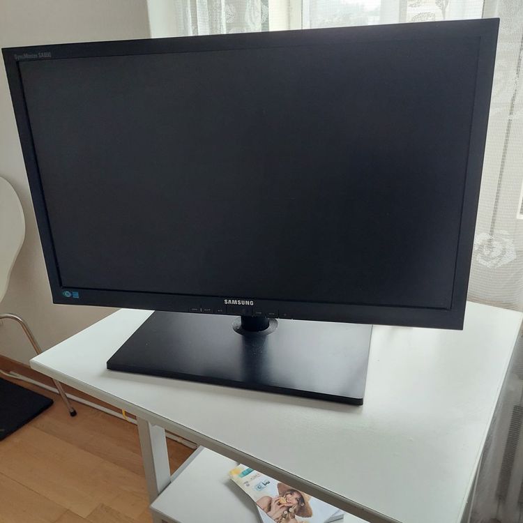 PC Monitor Samsung 57x35 cm, d 61 cm | Kaufen auf Ricardo