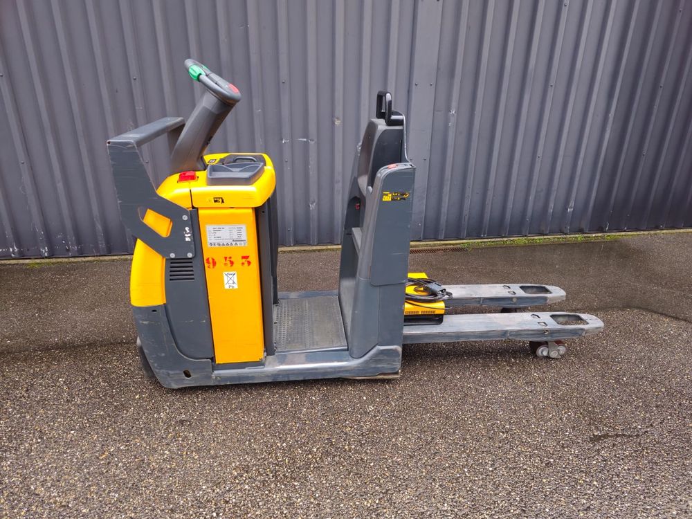 Jungheinrich ECE 220 (Gebraucht) in Rüegsau für CHF 400 – nur Abholung ...