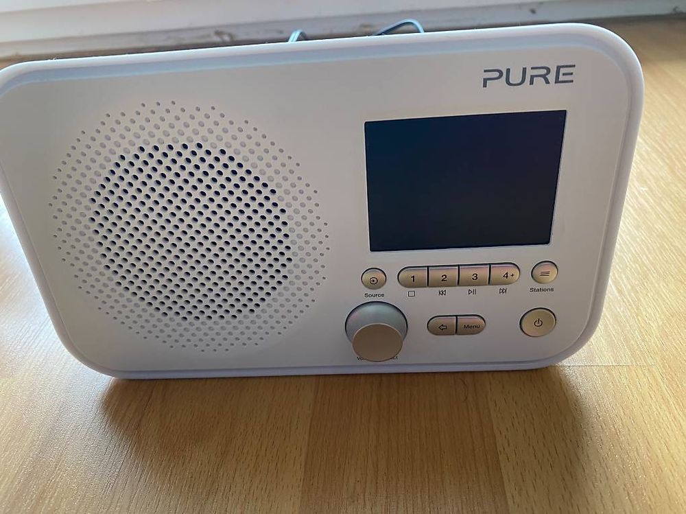 Neuwertiger Pure Radio | Kaufen auf Ricardo
