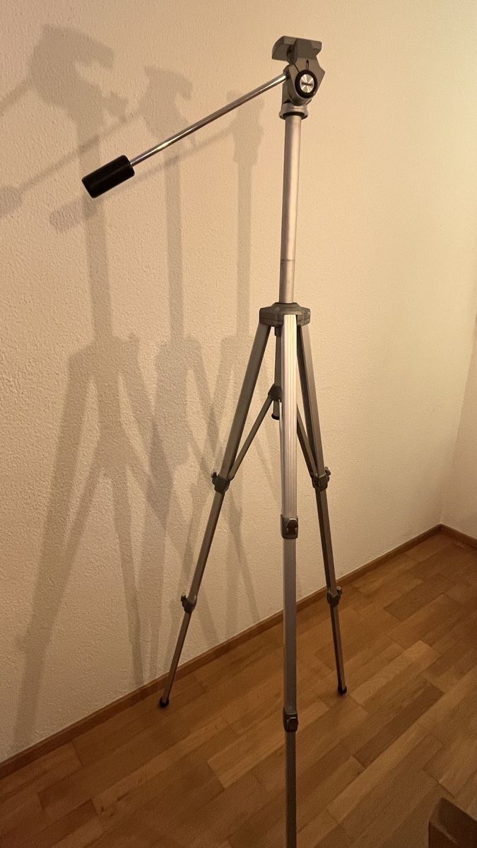 Stabiles Velbon Stativ - SUB-32 für Kamera/ Fotoapparat (Gebraucht) in ...