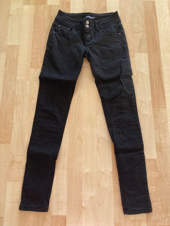 Jeans Seventyseven (Neu (gemäss Beschreibung)) in Täuffelen für CHF 25 ...