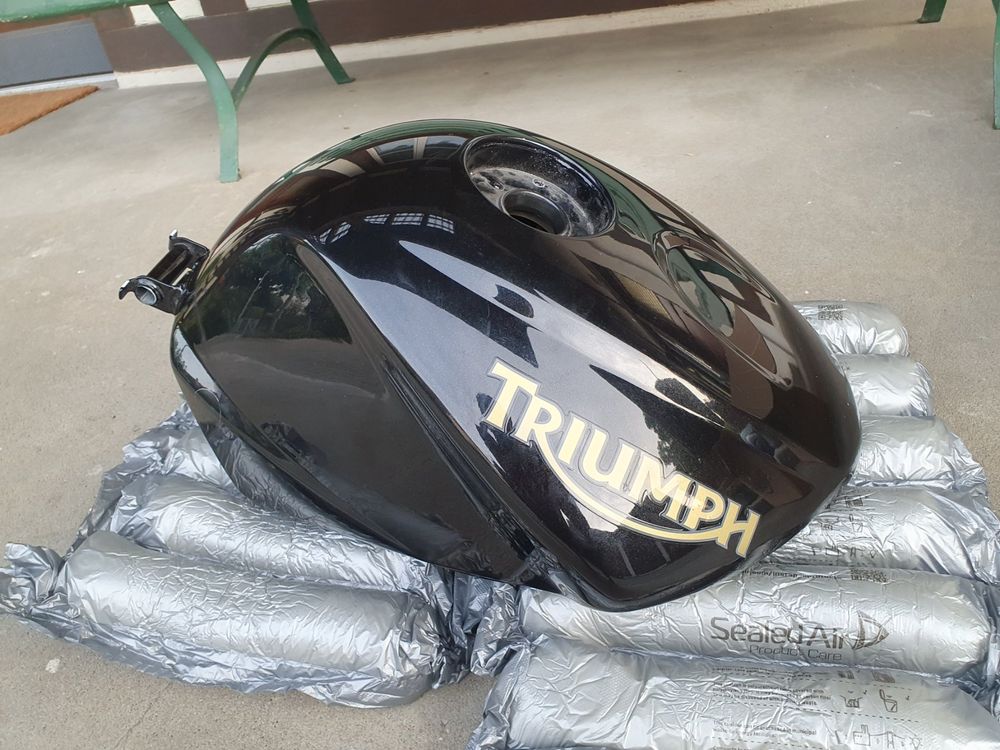 Benzin - Tank zu Triumph Street Triple 675 oder Daytona 675 | Kaufen ...