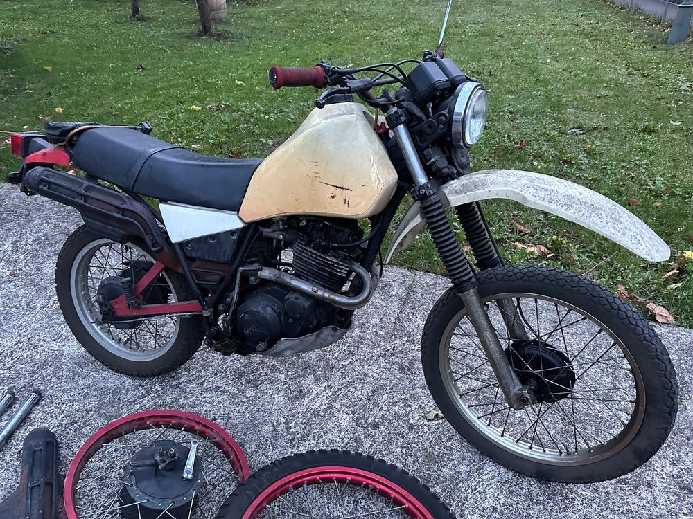 Yamaha enduro XT 550 / Typ 5Y3 / 1983 / + pièces * Teile (Gebraucht) in ...