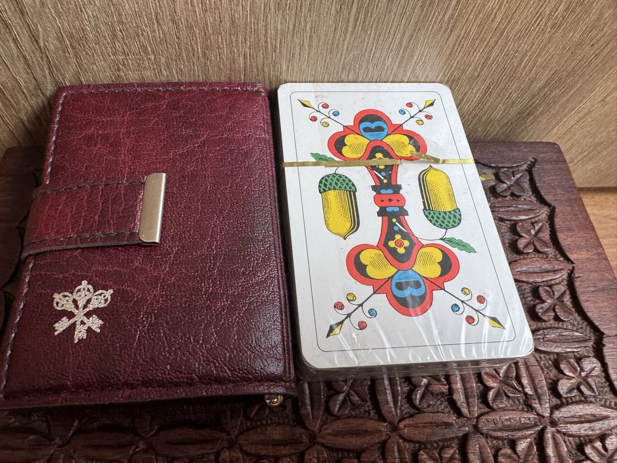 Jeu de Jass classique Suisse + étui en cuir bordeaux (Neuf avec ...