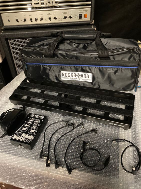 Rockboard DUO 2.1, mit Gigbag & ISO Power Block V10 (Neu (gemäss ...