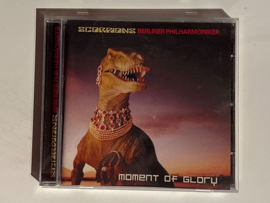 Scorpions - Moment of Glory mit Berliner Philharmoniker (Gebraucht) in Zürich für CHF 8.5 – mit ...