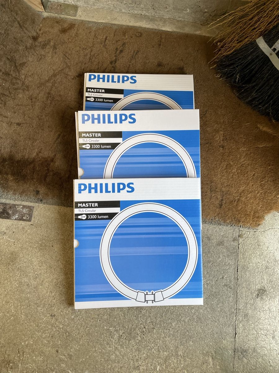 PHILIPS MASTER TL5 Circular 40W 3300 lumen (Gebraucht) in Nürensdorf ...