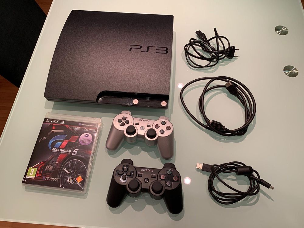 Playstation 3 mit zwei Controllern / GT5 | Kaufen auf Ricardo