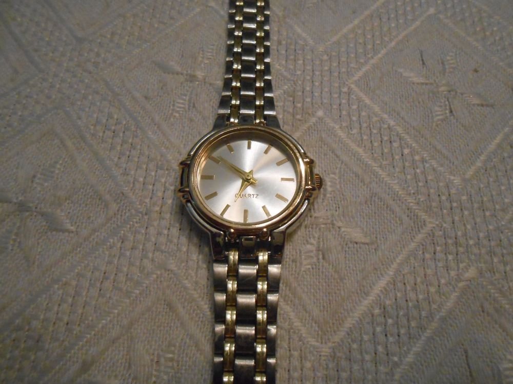 LBVYR- Quarz Uhr | Kaufen auf Ricardo