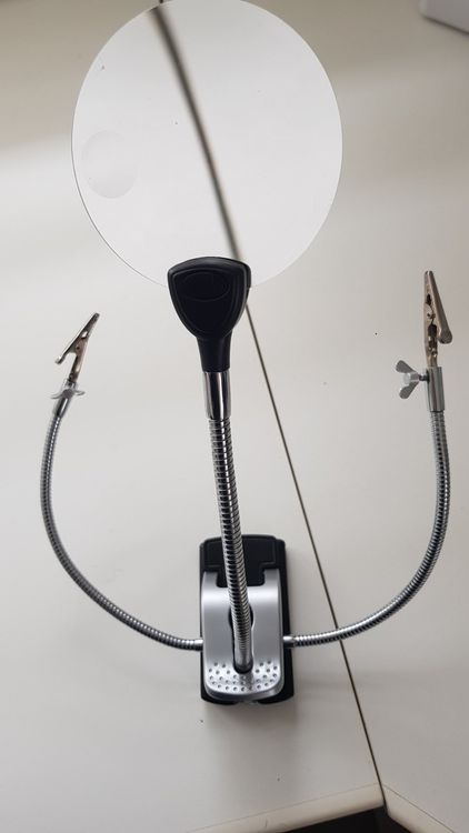 Elektronik Helping Hand mit Led-licht Lupe (Neu (gemäss Beschreibung)) in Ebikon für CHF 16 ...