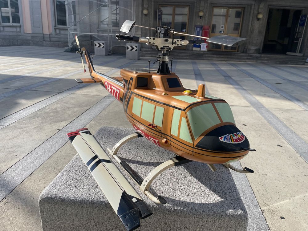 Vintage Graupner Twin Jet Bell 212 Helicopter (Gebraucht) in für CHF ...
