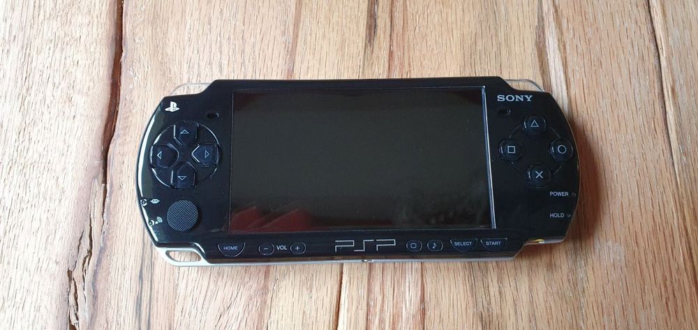 PlayStation Portable 2004 (Gebraucht) in Zürich für CHF 24 – mit ...