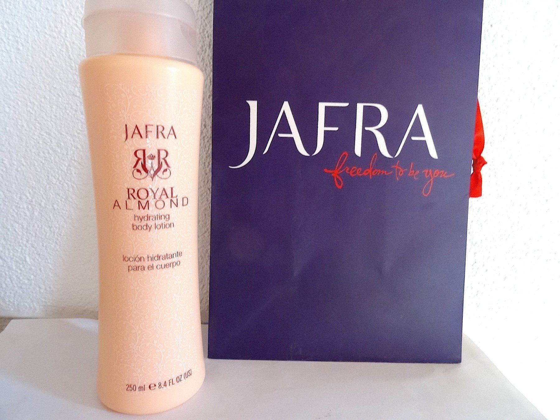 JAFRA Royal Almond Mandel Lotion 250 ml Neu (Neu und originalverpackt ...