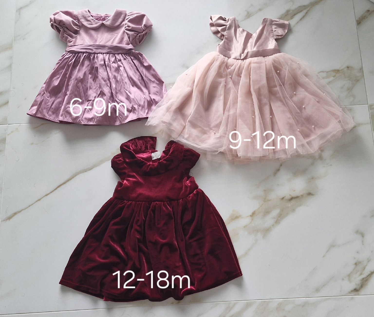 Schöne Mädchenkleider, Gr. 6-18 Monate, Top Zustand (Neu (gemäss ...