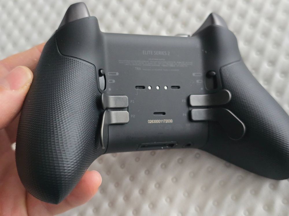 Microsoft Xbox Elite Series 2 (Gebraucht) in Basel für CHF 57.6 – mit ...