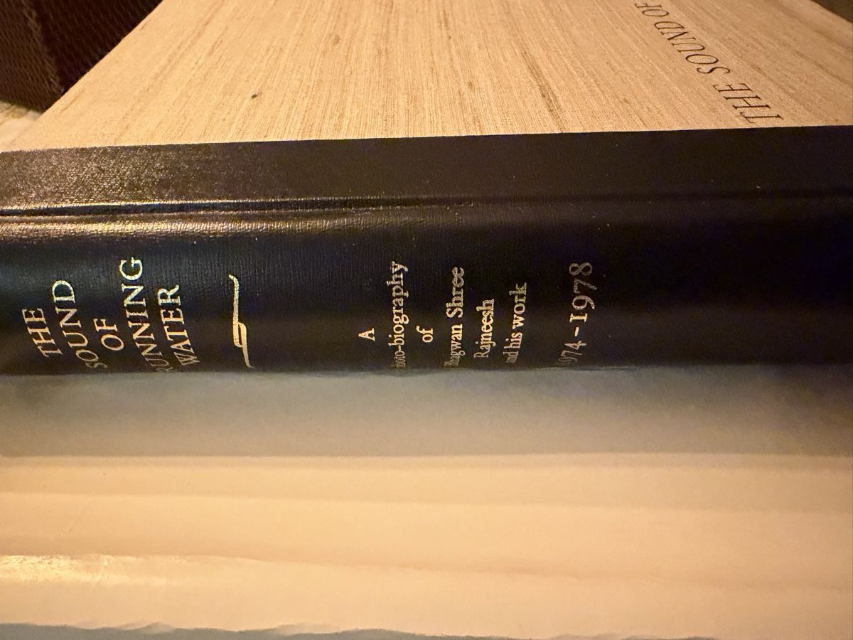 Osho "The Sound of Running Water" Buch, Nr. 303/1000! (Gebraucht) in ...