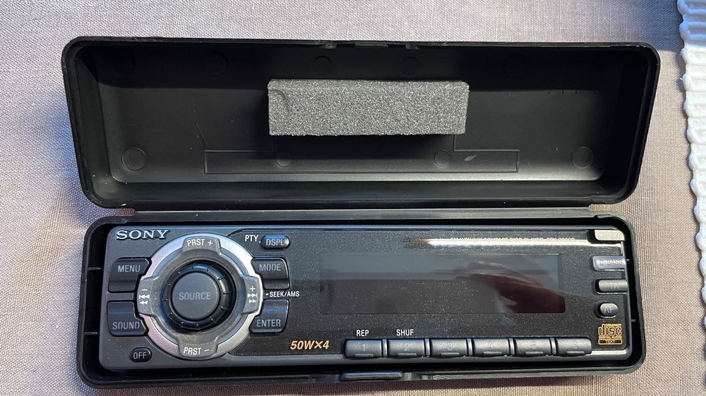 Sony Compact Disc Player CDX-3900R (Gebraucht) in Basel für CHF 25 – mit Lieferung auf Ricardo ...
