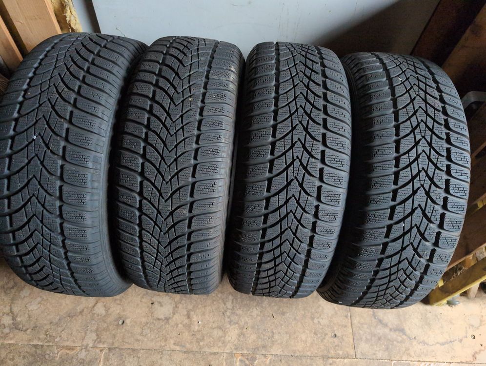 4x Winterreifen 205/55 R16 Dunlop (2513) (Gebraucht) in Unterägeri für CHF 80 – nur Abholung auf ...