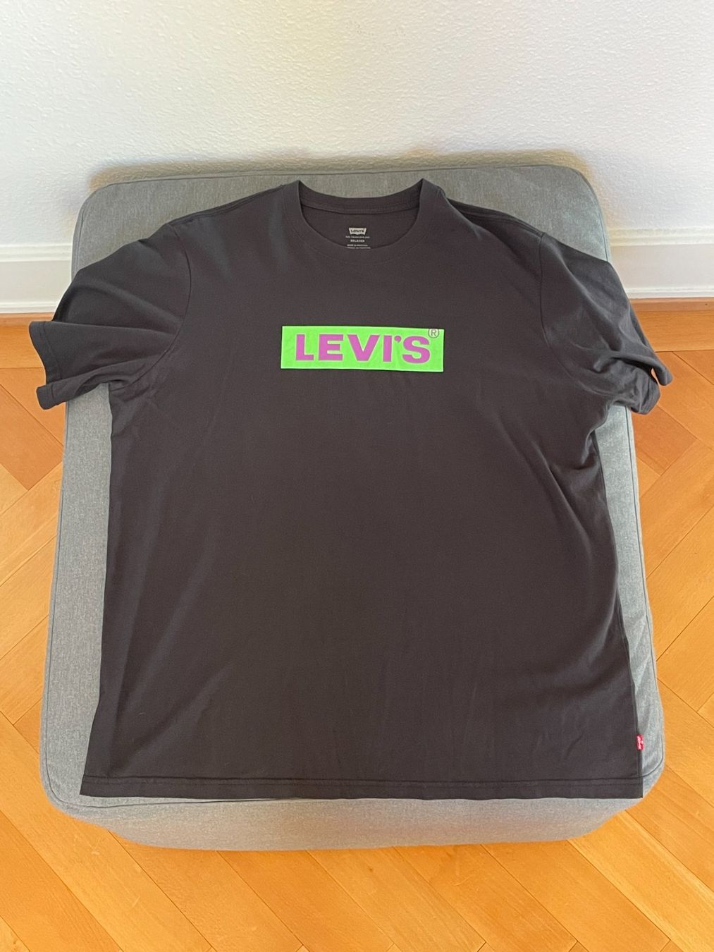 Levi’s T-shirt noir logo vert – Relaxed fit – L (D'occasion) à Lausanne ...