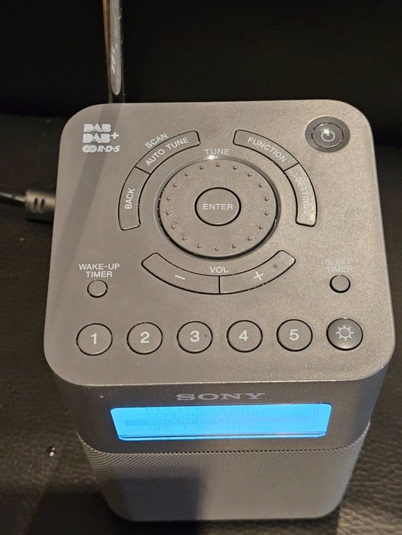 Radio Wecker Sony DAB DAB+ RDS Timer (Gebraucht) in Hettiswil für CHF ...