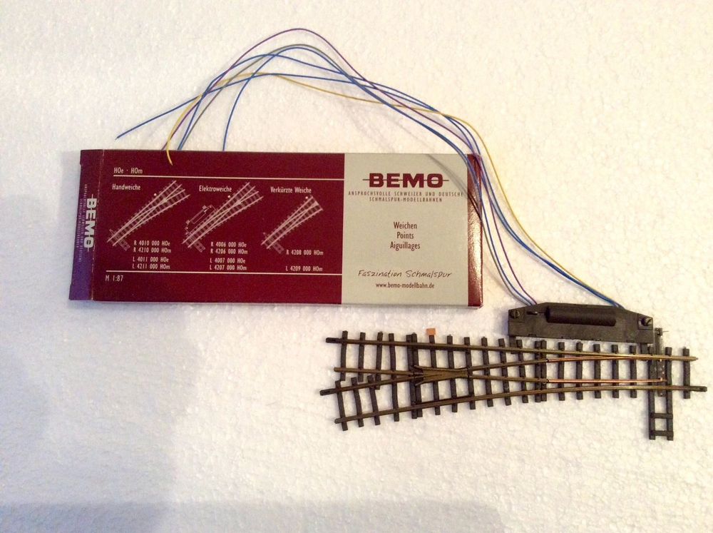 Bemo Elektr. Weiche links 12’ (Neu und originalverpackt) in Mont sur Rolle für CHF 30 – mit ...