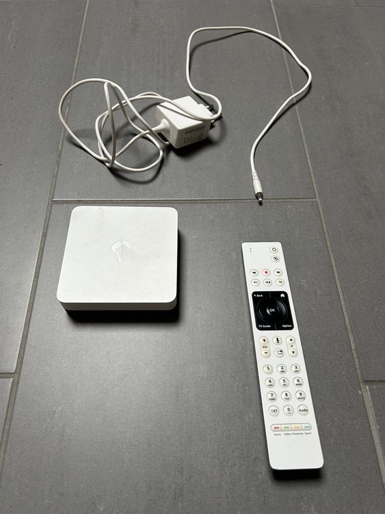 Swisscom TV 2.0 UHD Box mit Fernbedienung und Ethernet-Kabel (Gebraucht ...