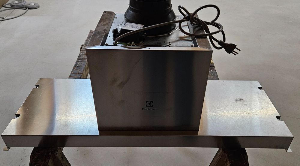 ELECTROLUX, Küchen Absaughaube, neu zum Einbauen. Dampfabzug (Neu ...
