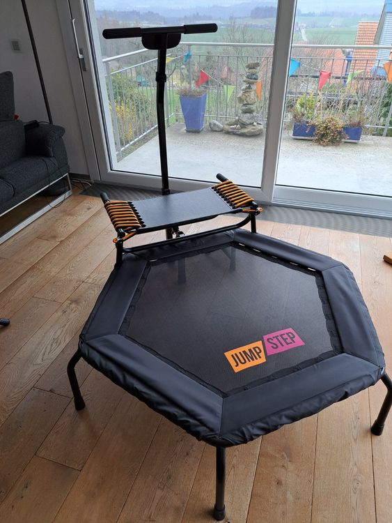 JumpStep: 2 in 1 Trampolin mit innovativem Step-Board (Neu (gemäss ...
