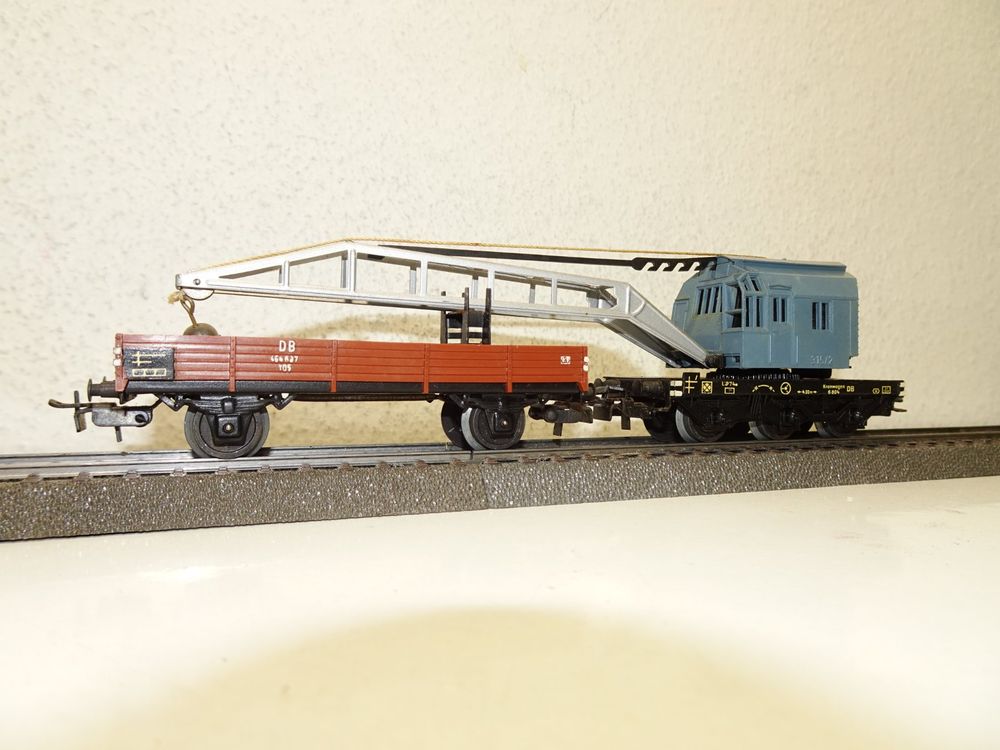 2 Märklin Güterwagen DB Kranwagen Begleitwagen HO (2) (Gebraucht) in ...
