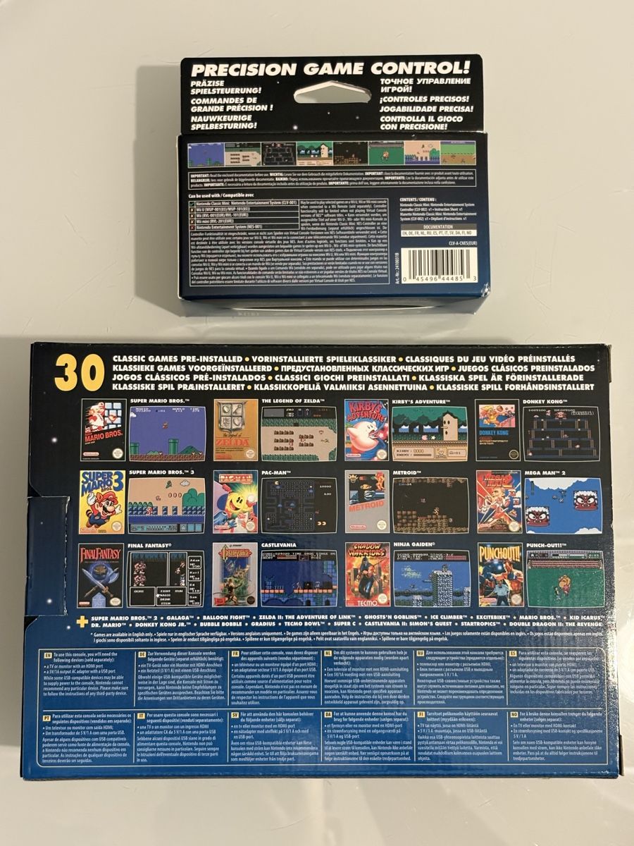 Nintendo Classic Mini Console and extra Controller BRAND NEW (Neu und ...