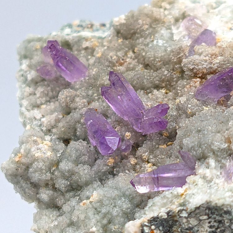 Seltener italienischer AMETHYST-ZEPTER auf GRÜNEM CHALCEDON (Neu (gemäss Beschreibung)) in ...