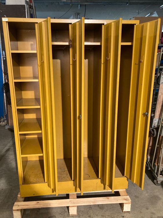 Garderoben-Umkleideschrank/Spint (Stalgo) (Gebraucht) in Wildegg für CHF 250 – nur Abholung auf ...