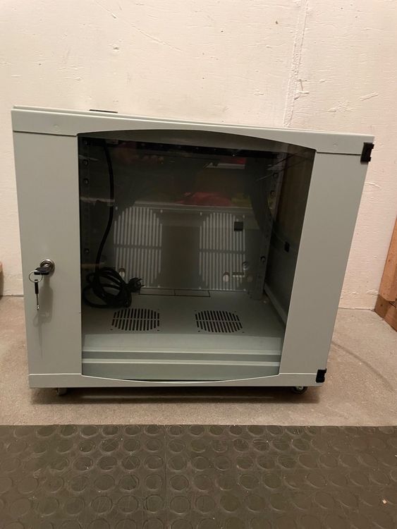 Rack Netzwerkschrank Server (Gebraucht) in Arbon für CHF 110 – nur ...