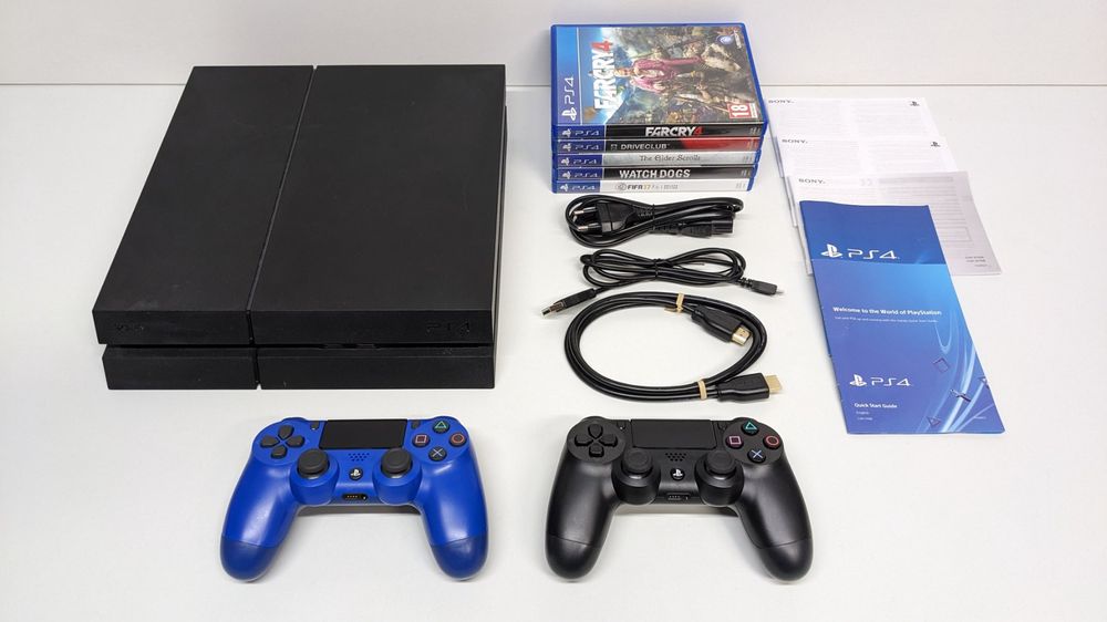 Sony PlayStation 4, 2 Controller, 5 Games (Gebraucht) in Menziken für ...