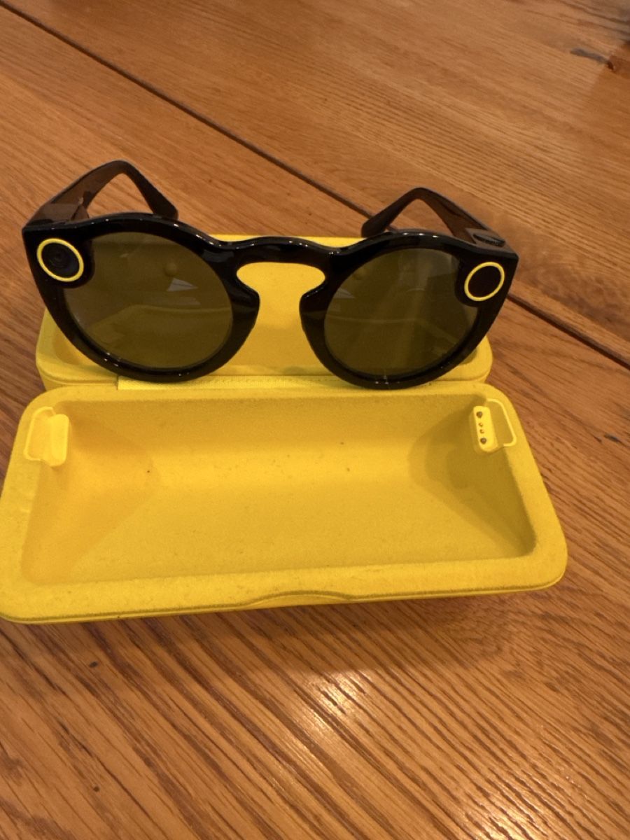 Snapchat-Spectacles Brille (Gebraucht) in Rothenthurm für CHF 50 – mit ...